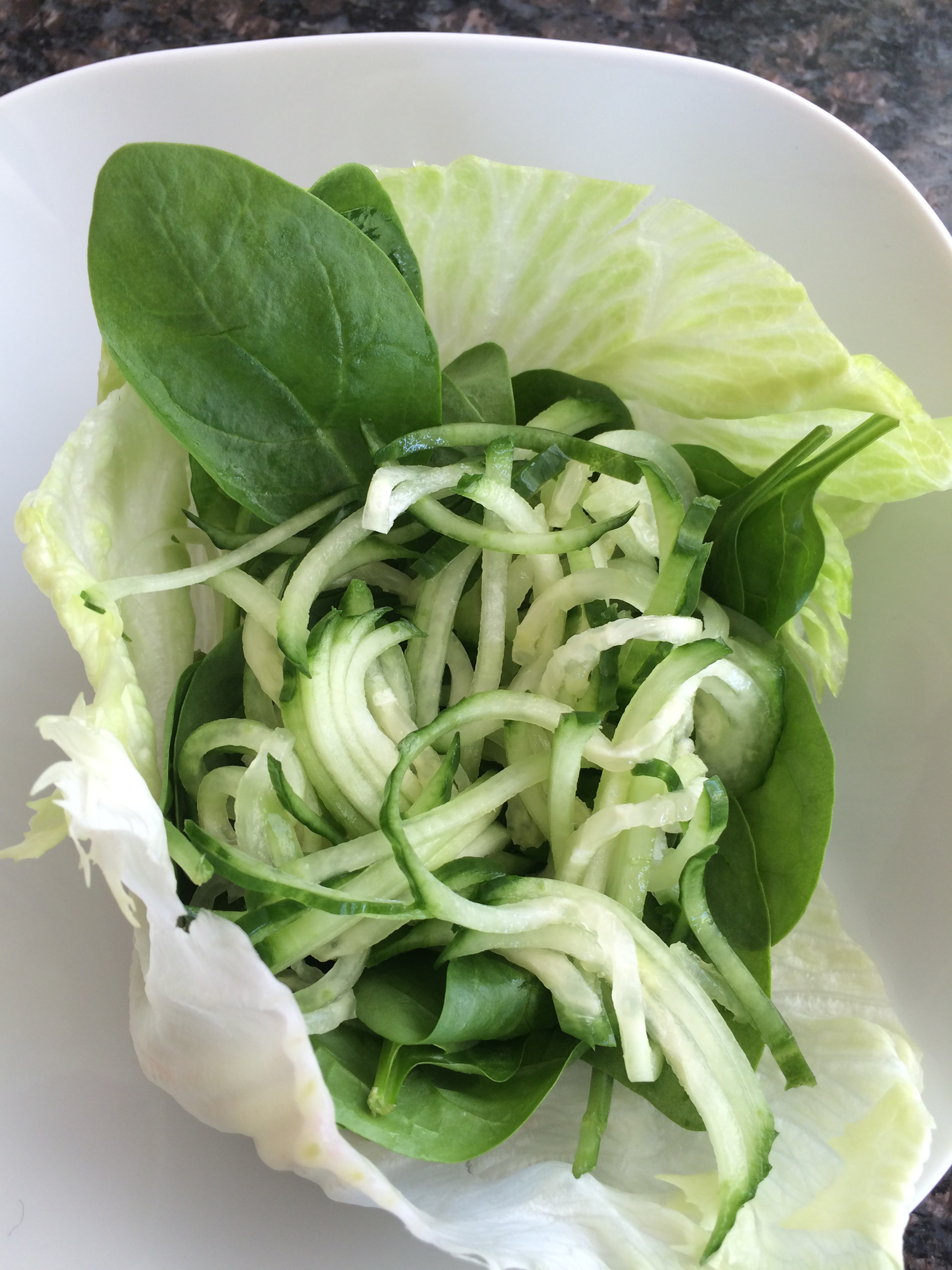 Luscious Lettuce bowl - thewonkyspatula.com
