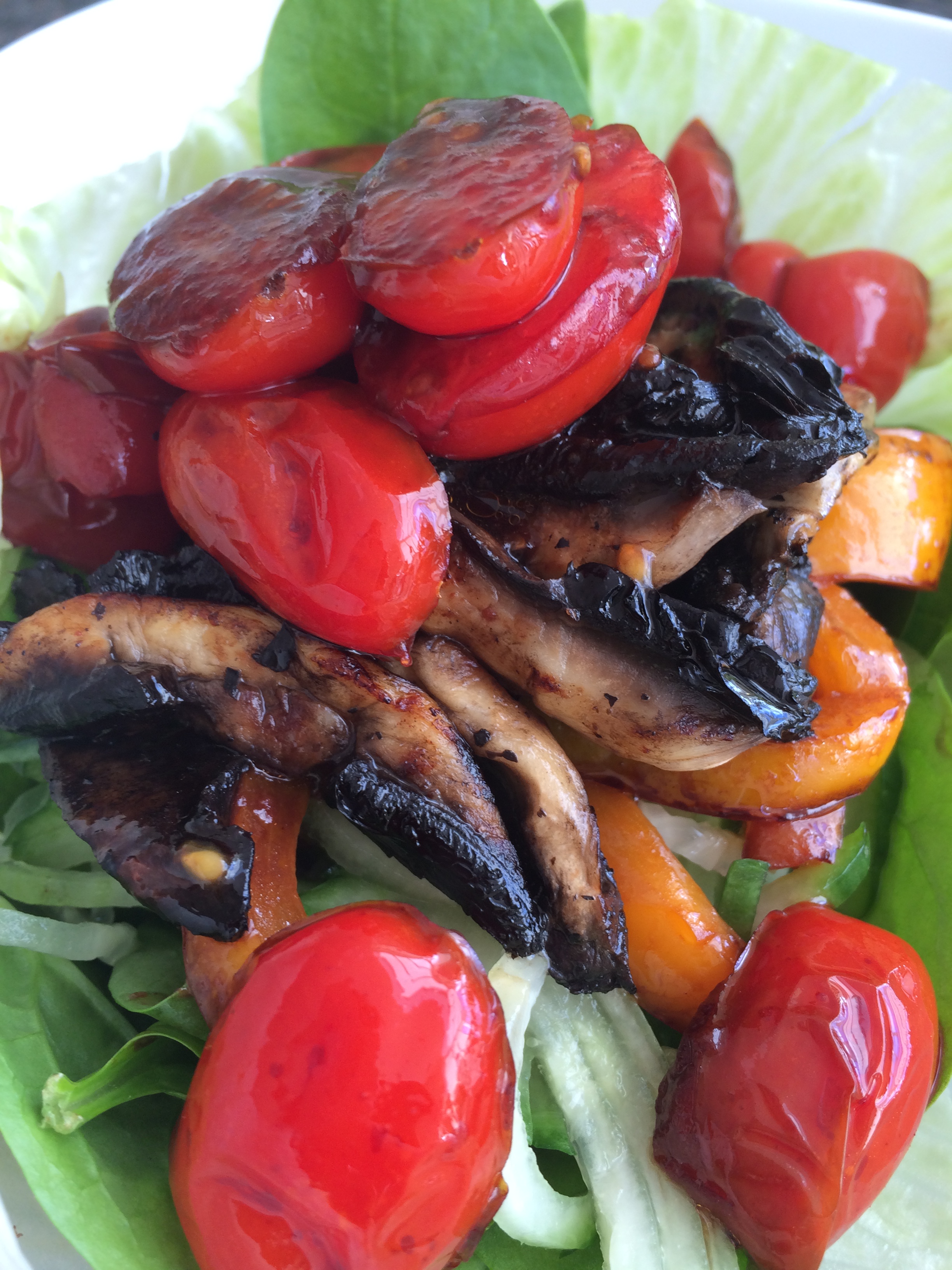 Luscious Lettuce bowl - thewonkyspatula.com