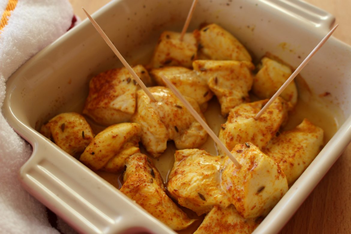 Clean Curried Chicken Bites - thewonkyspatula.com