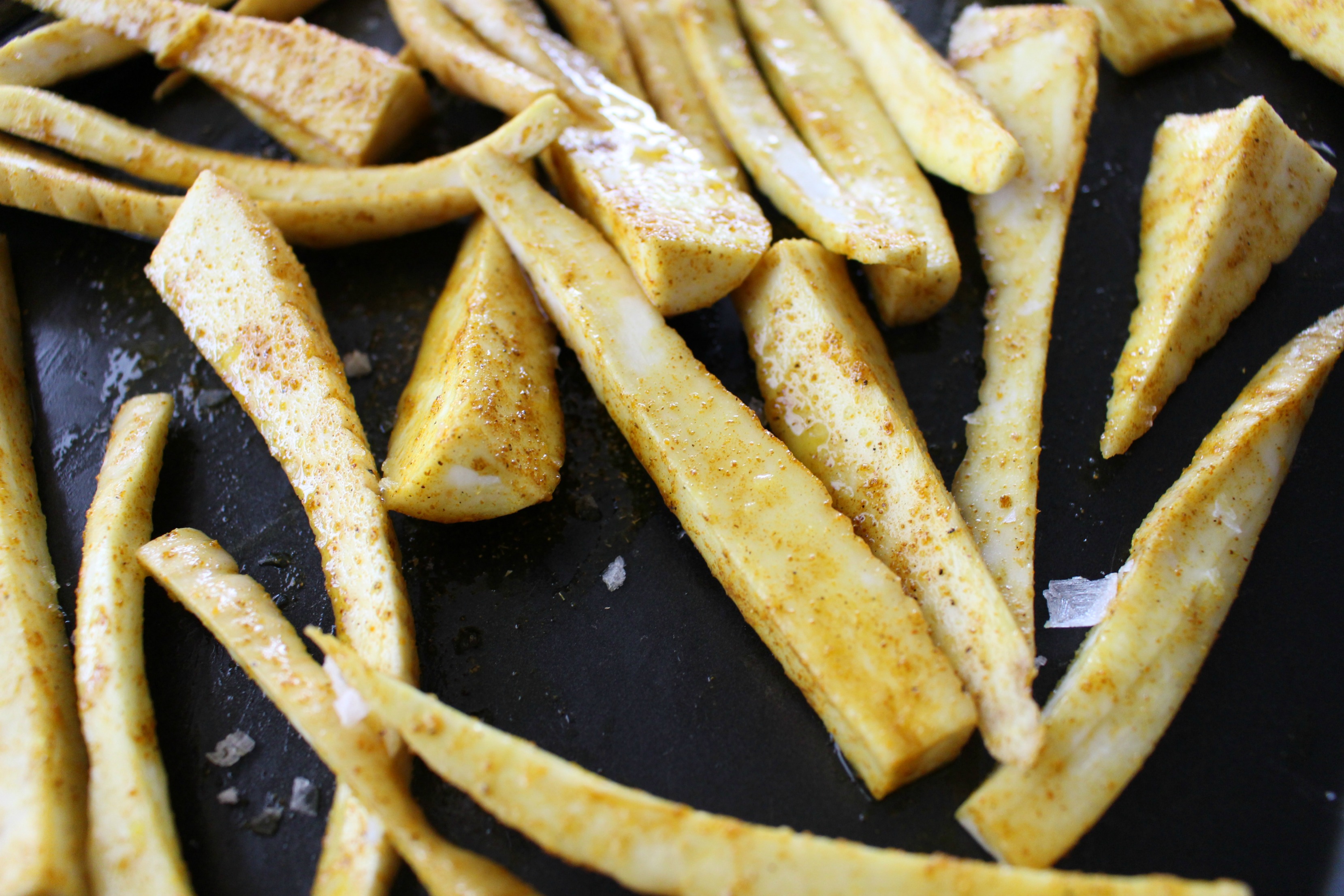 Clean Curried Chips - thewonkyspatula.com