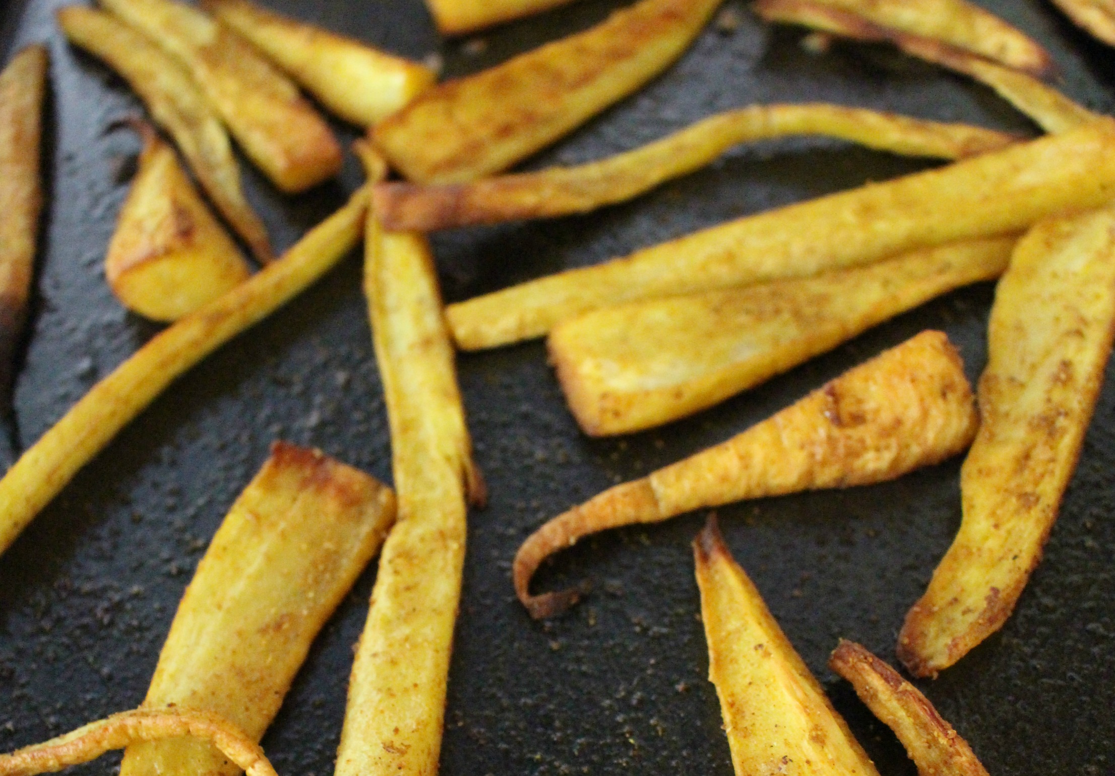 Clean Curried Chips - thewonkyspatula.com