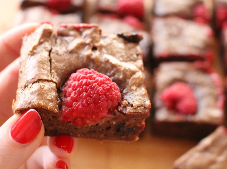 Raspberry Brownies - thewonkyspatula.com