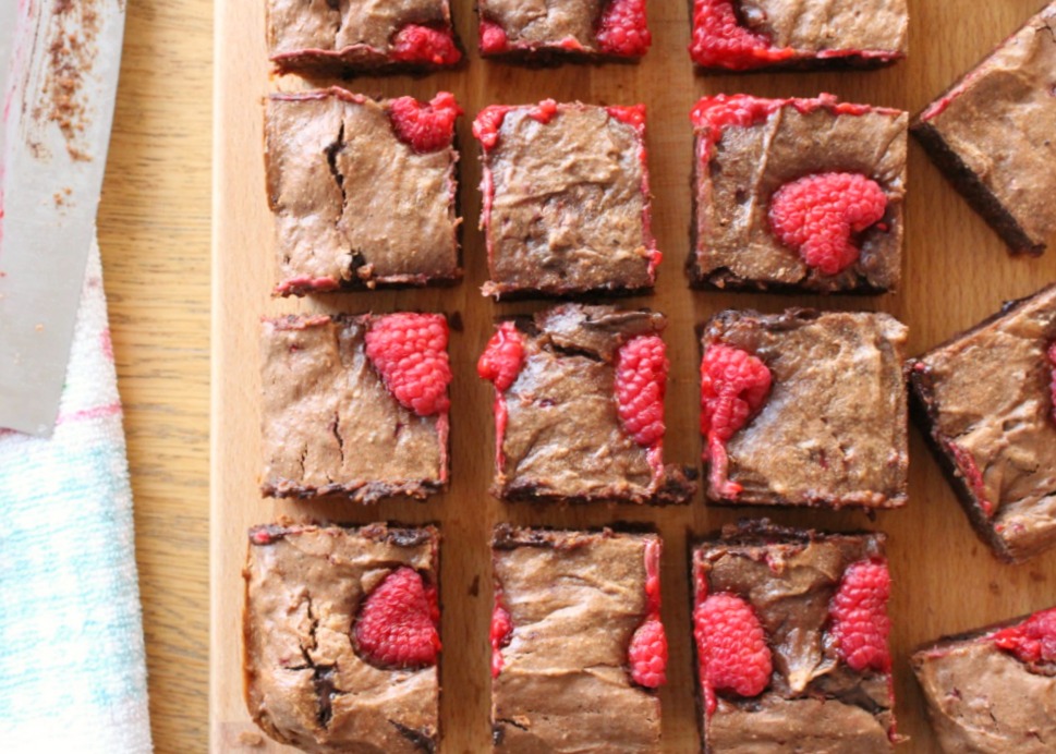 Raspberry Brownies - thewonkyspatula.com