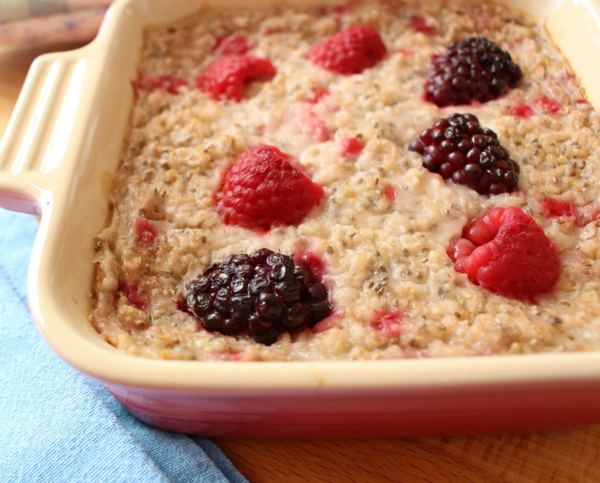 Summer Berry Baked Oats - thewonkyspatula.com