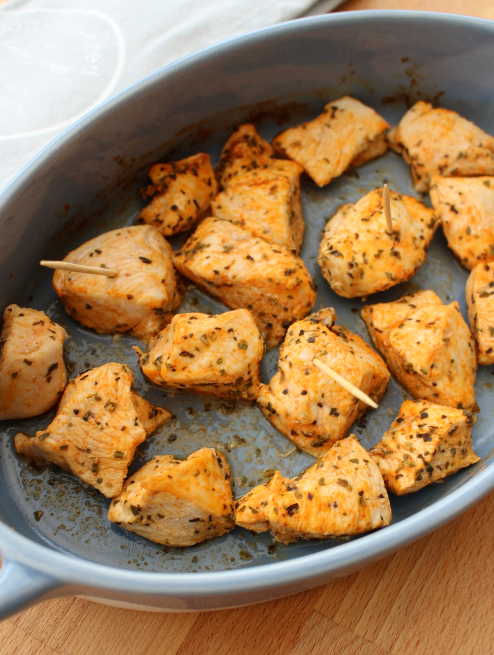 Red Hot Chicken Bites - thewonkyspatula.com