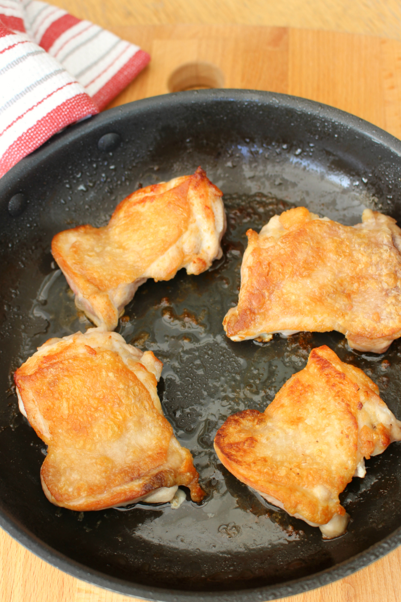 Crispy Chicken Thighs - thewonkyspatula.com