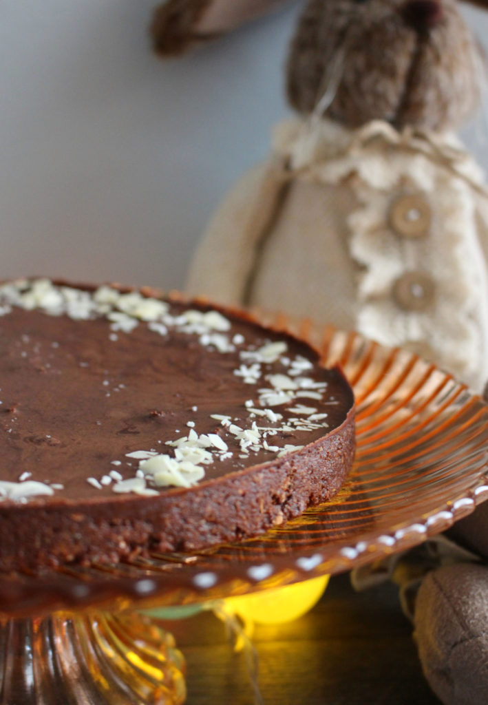 The No Bake Chocolate Cake - thewonkyspatula.com