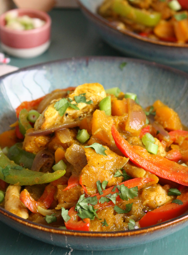 Leftover Chicken Curry - thewonkyspatula.com