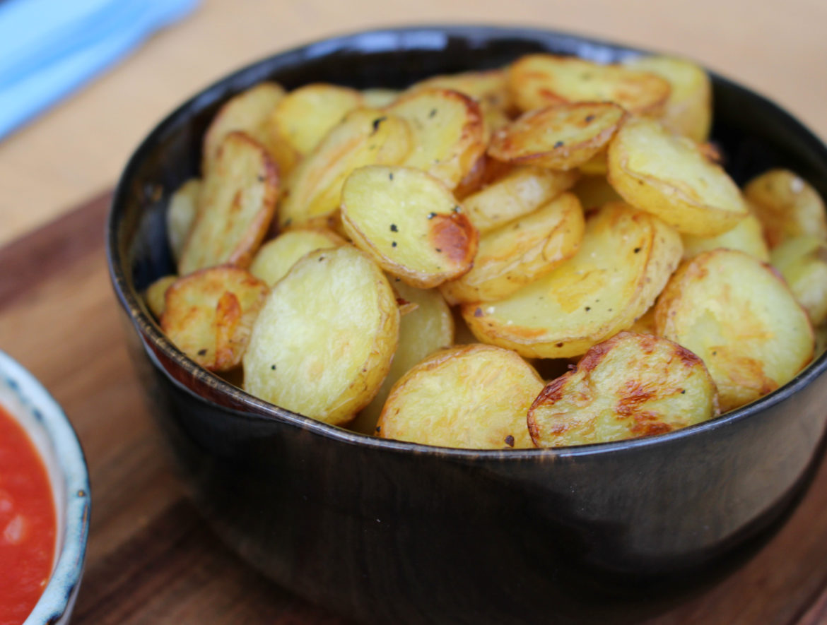 Patatas Bravas - thewonkyspatula.com